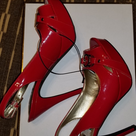 Shoes | Guess Red Shoes Gold Logo | Poshmark